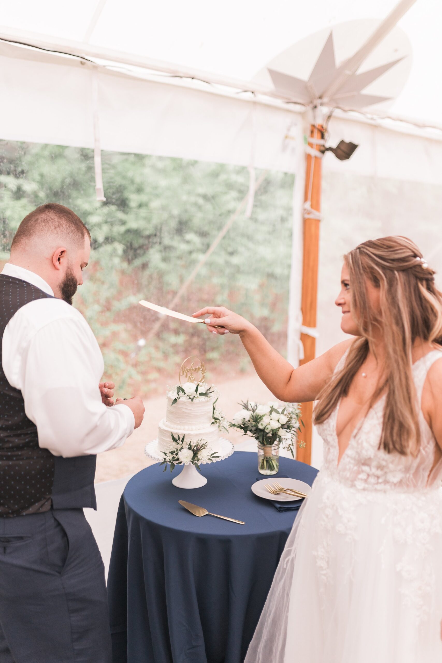 Stephanie and Ian | Hardy Farm - oliveandcoevents.com